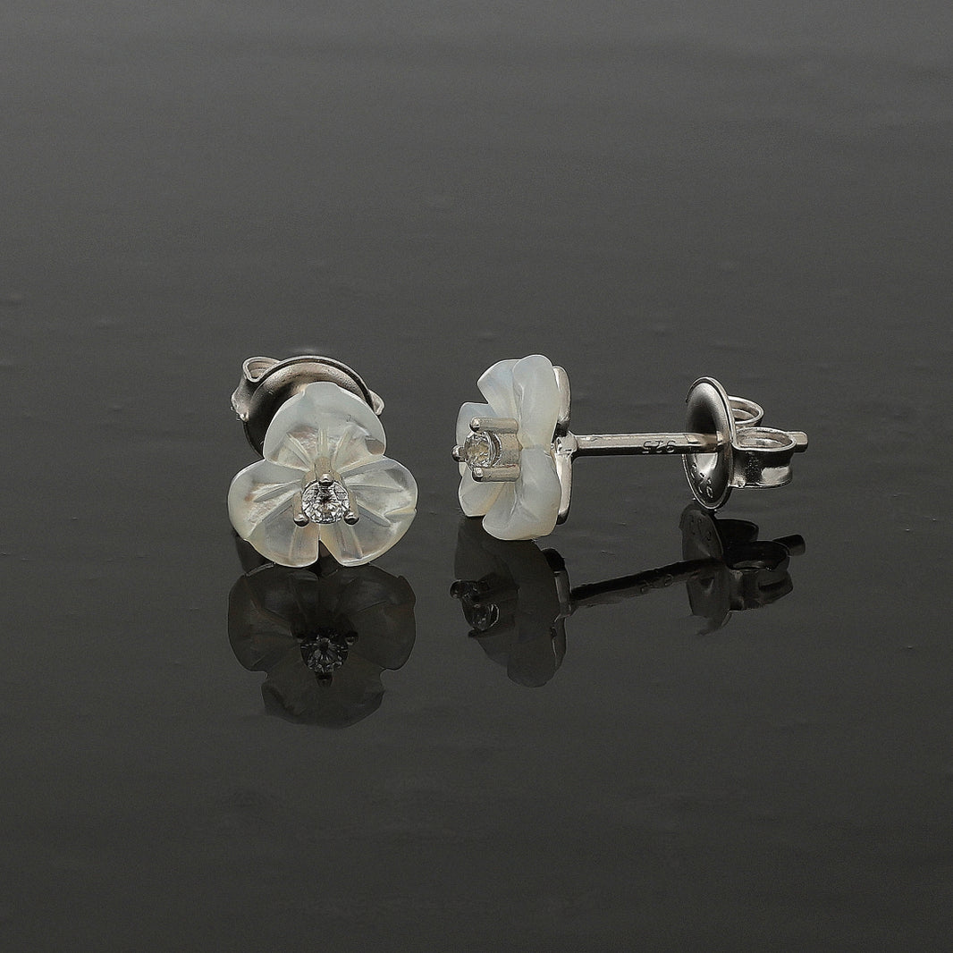 Buy Earrings Online in Kuwait – Stylish Gold & Silver Designs at best ...