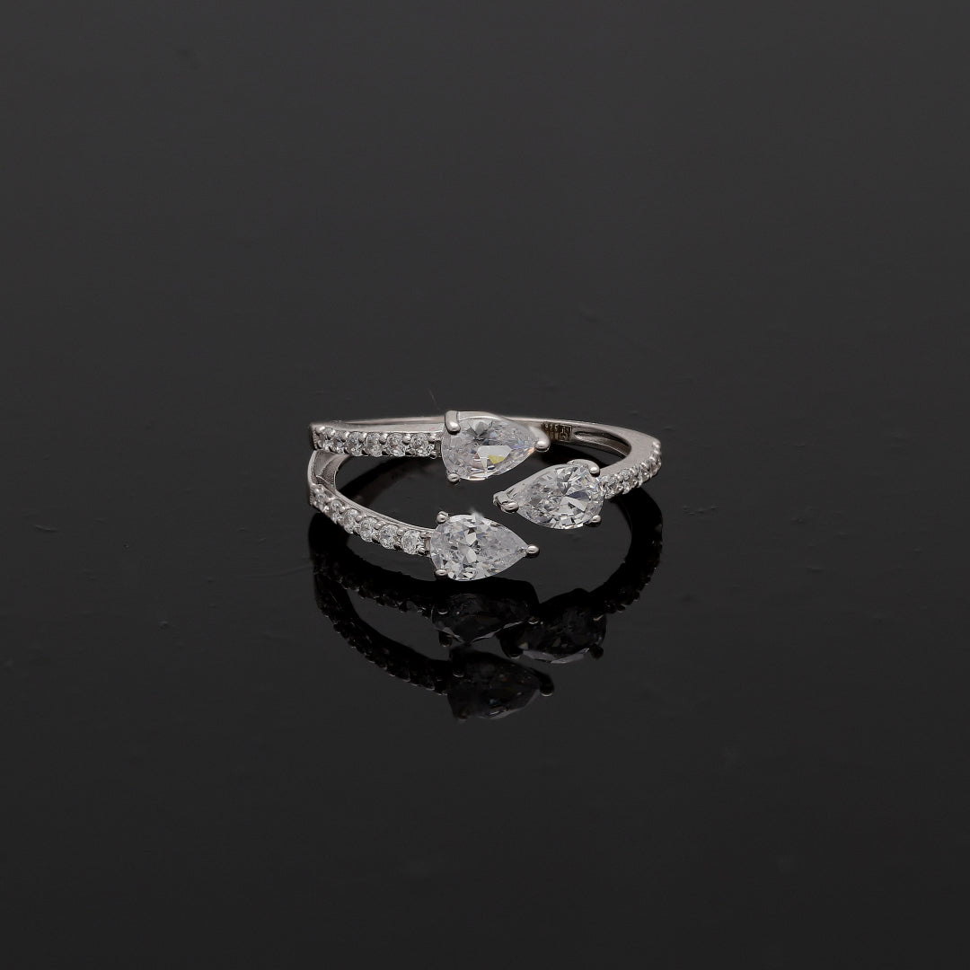 Elegant Pear-Cut Diamond Ring in 925 Silver in Kuwait | FKJRNSL10799 ...
